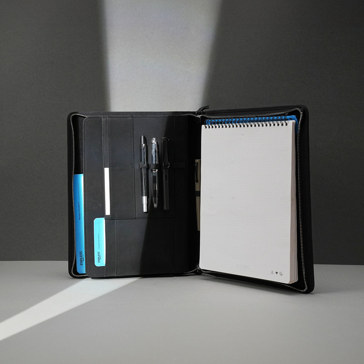 Endless A4 Folio - Black — Pulp Addiction
